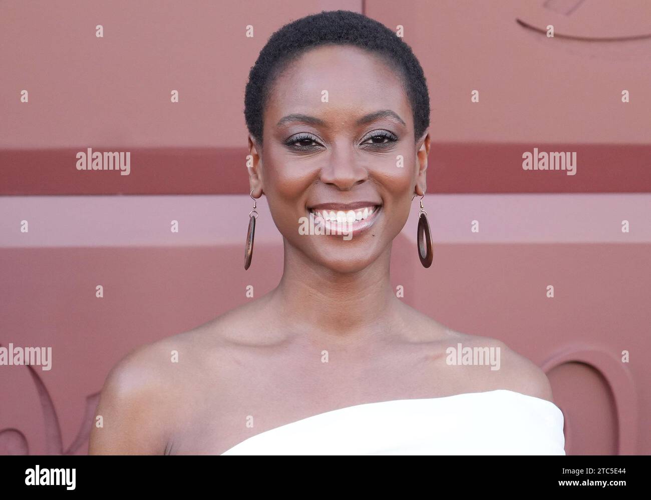 Los Angeles, USA. 10th Dec, 2023. Tracy Ifeachor arrives at the Warner ...