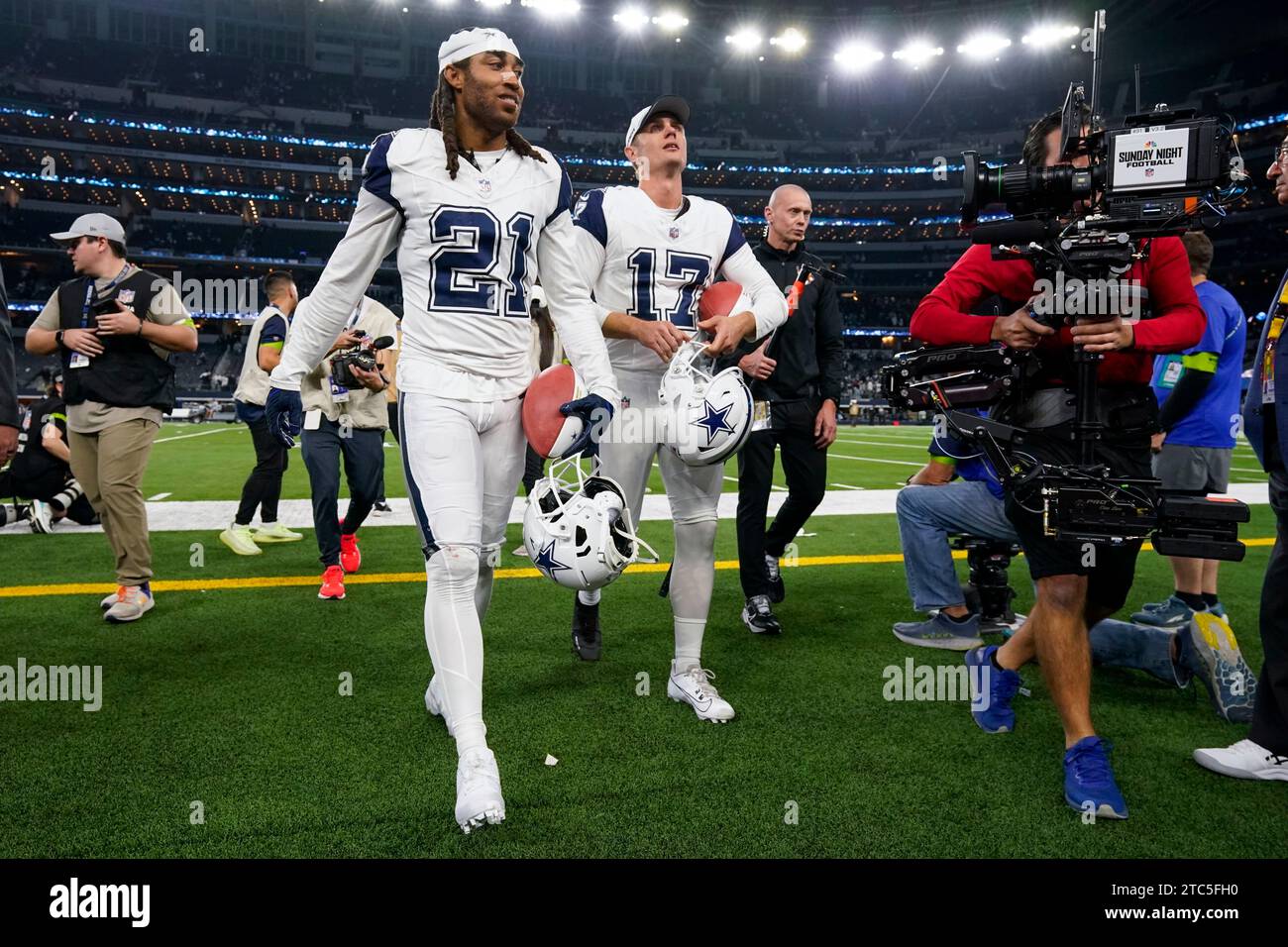Dallas Cowboys cornerback Stephon Gilmore (21) and kicker Brandon ...