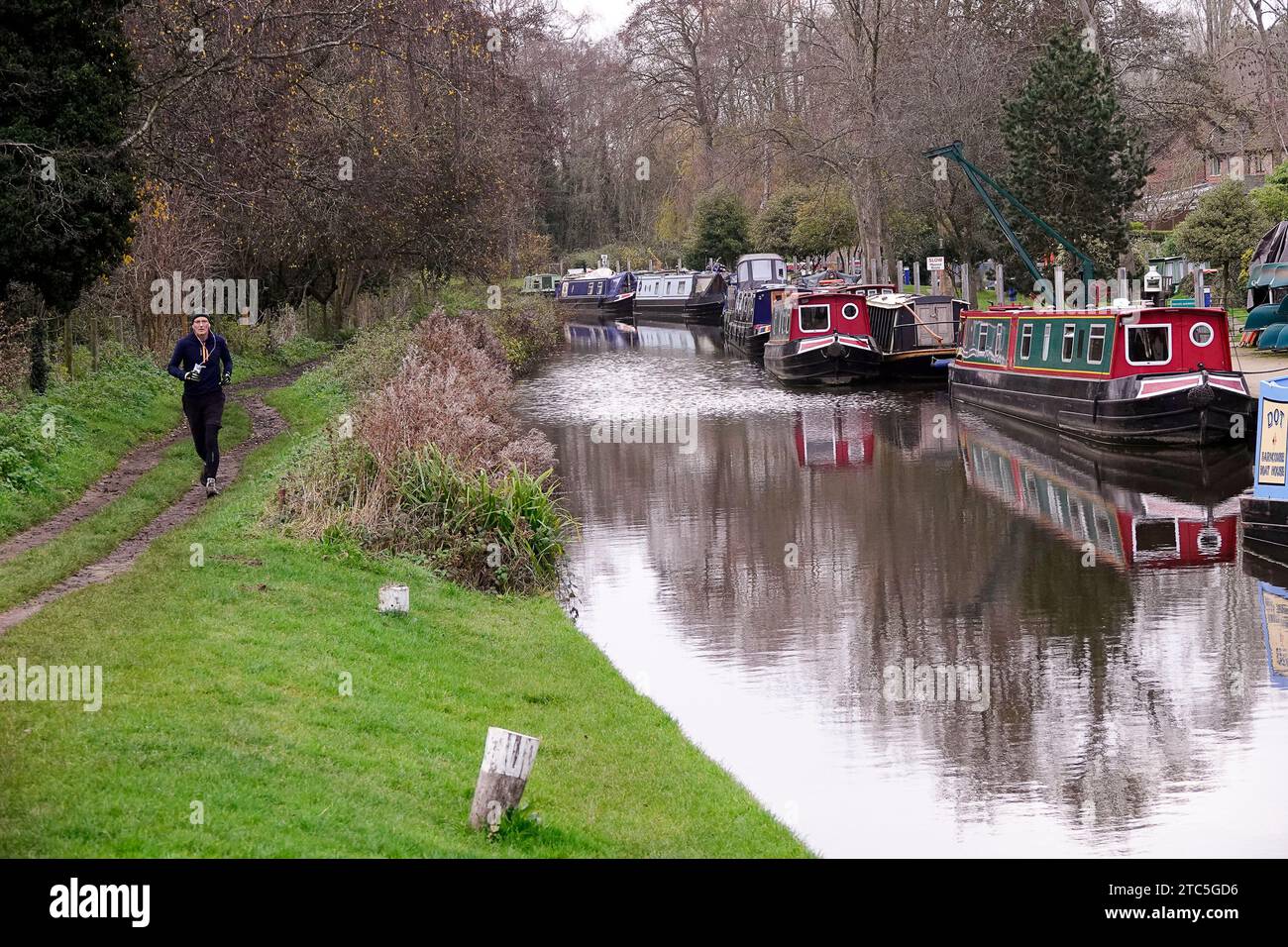 River Wey Navigations, Godalming. 10th December 2023. Cold and cloudy ...