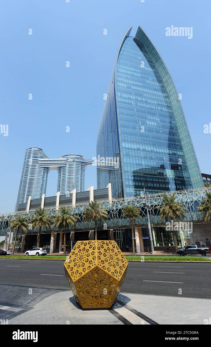 Emaar building dubai uae hi-res stock photography and images - Alamy