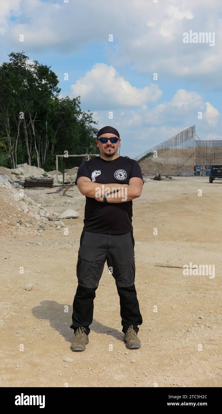 Playa Del Carmen, Mexico. 06th Dec, 2023. Roberto Rojo, a biology ...