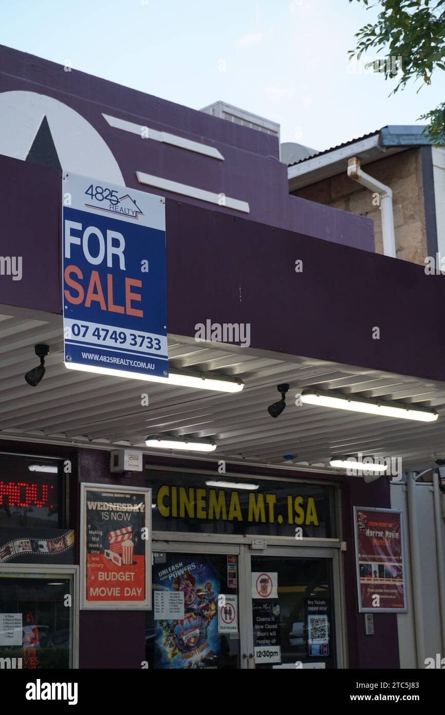 Commercial property for sale sign hi-res stock photography and images ...