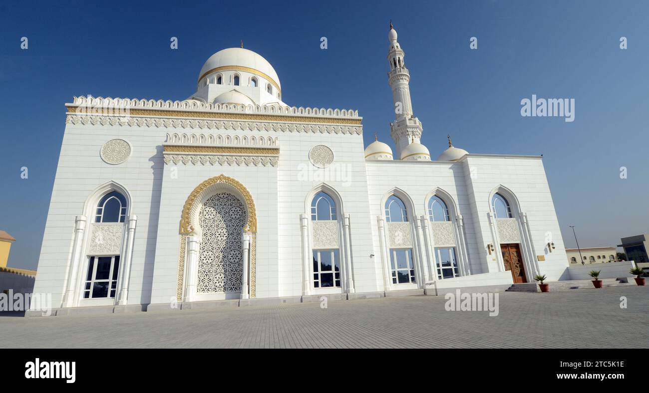 Dubai mosque uae architecture hi-res stock photography and images - Alamy