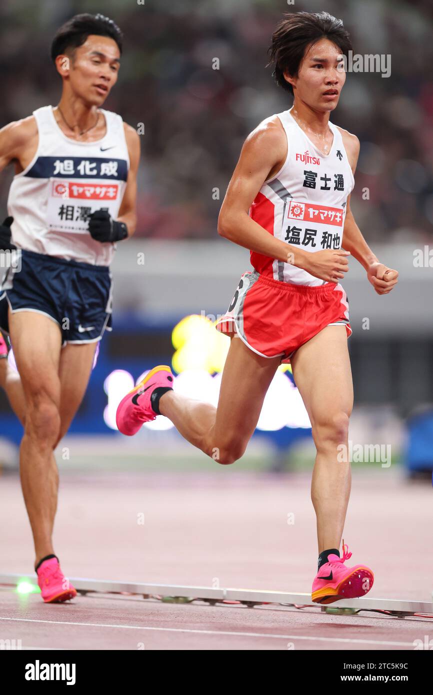 Tokyo, Japan. 10th Dec, 2023. (L-R) Akira Aizawa, Kazuya Shiojiri Athletics : The 107th Japan ...