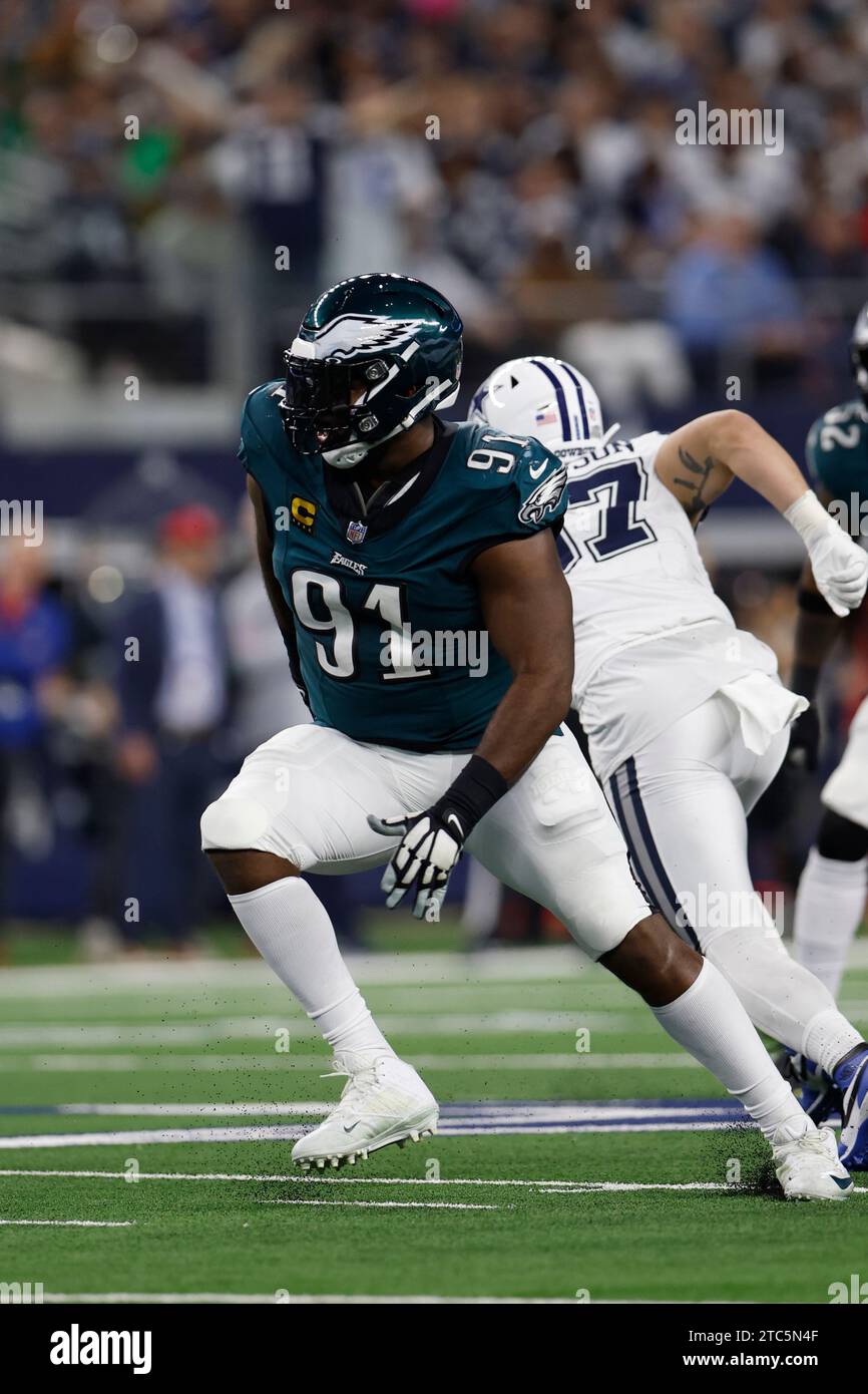 Philadelphia Eagles defensive lineman Fletcher Cox (91) looks to defend ...