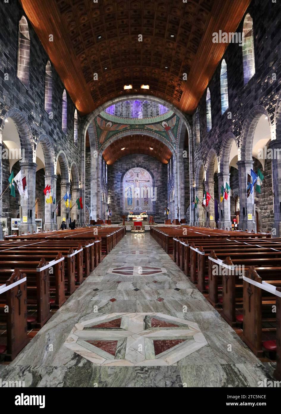 Galway - Navata centrale della cattedrale Stock Photo - Alamy