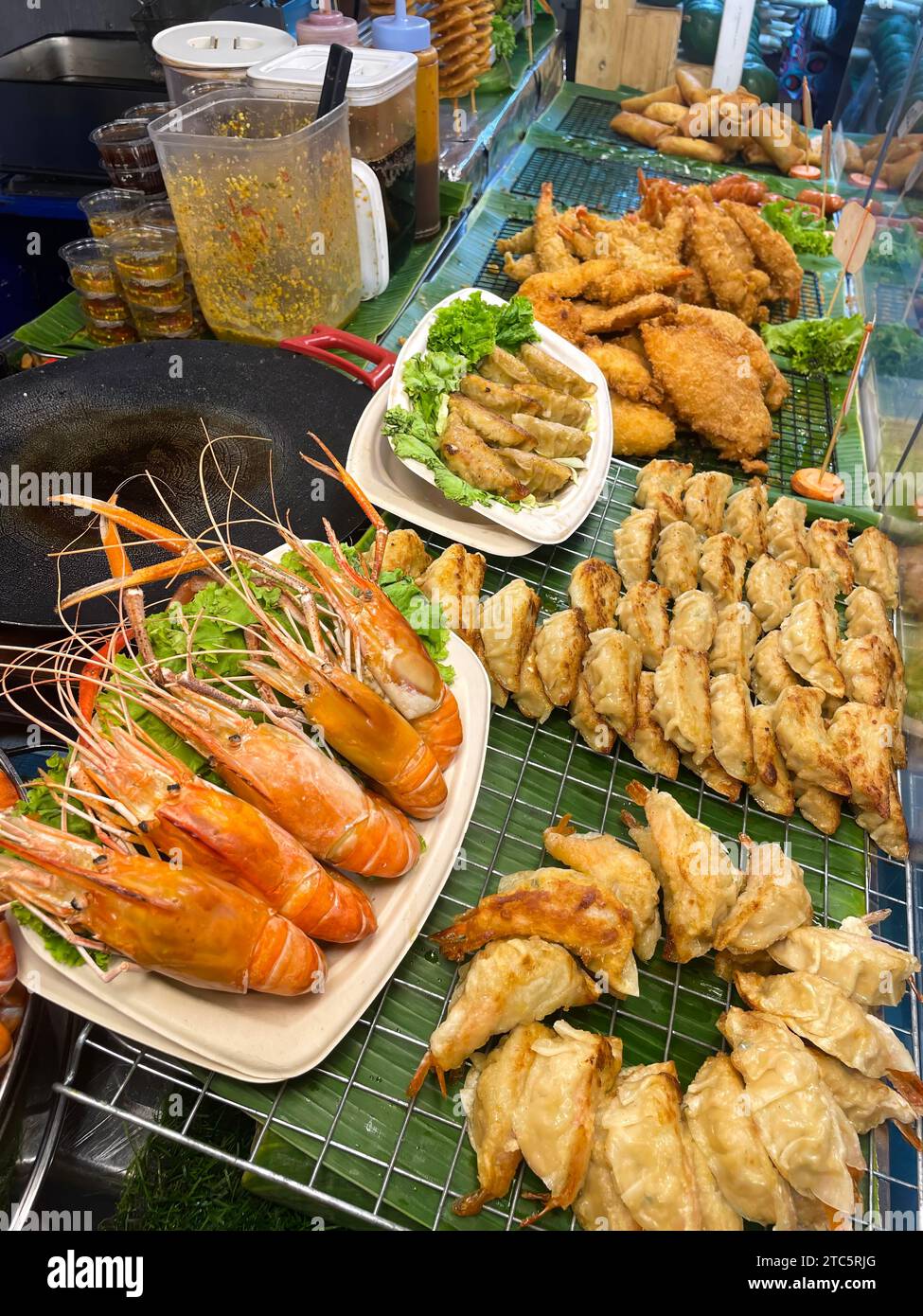 Beautiful thai food cuisine hi-res stock photography and images - Alamy