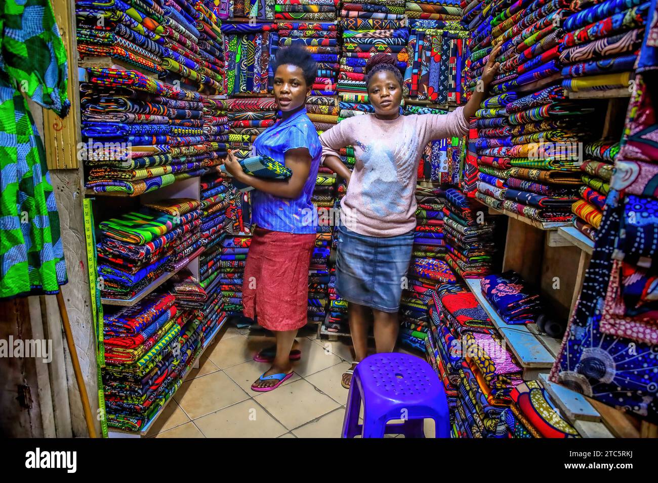 Nairobi, Kenya. 19th Oct, 2023. Traders are paused for a photo at a ...