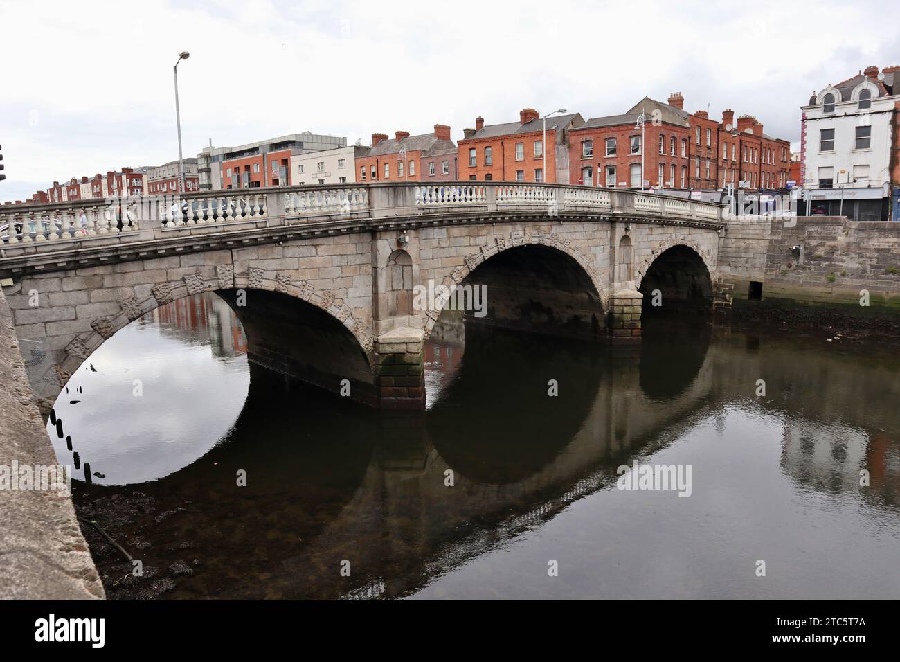 Ushers quay hi-res stock photography and images - Alamy