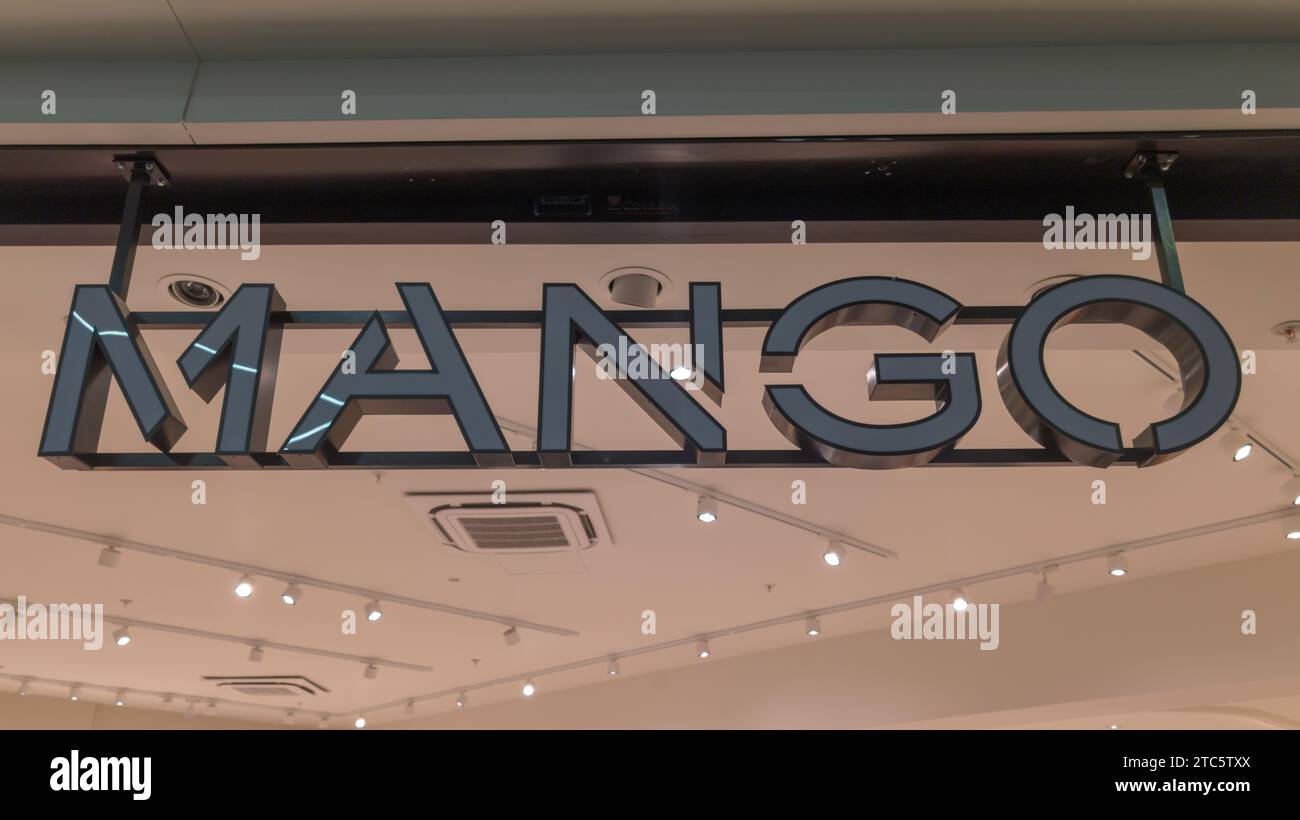 Bordeaux , France - 12 04 2023 : Mango facade logo shop sign and brand ...