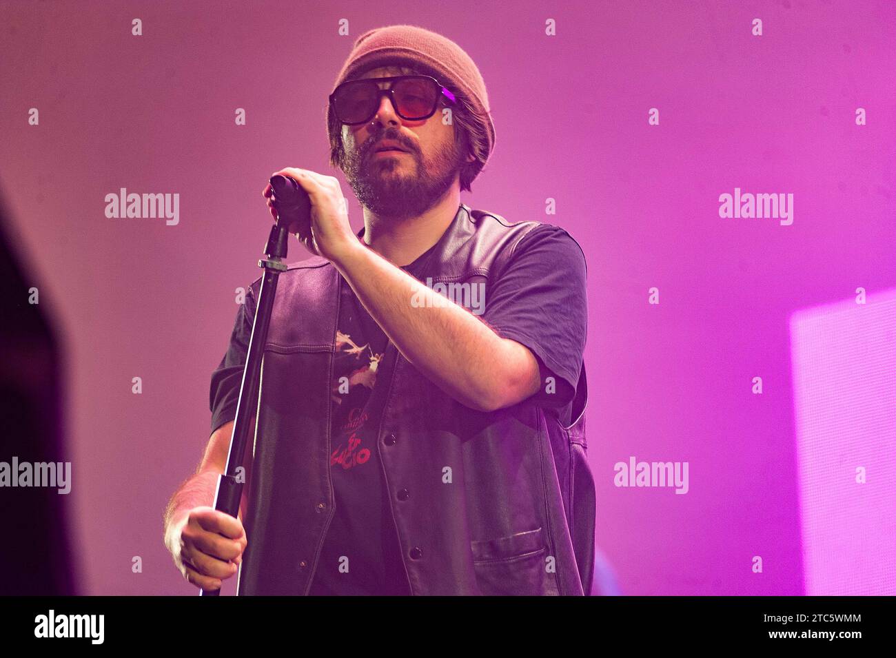 Calcutta singer hi-res stock photography and images - Alamy