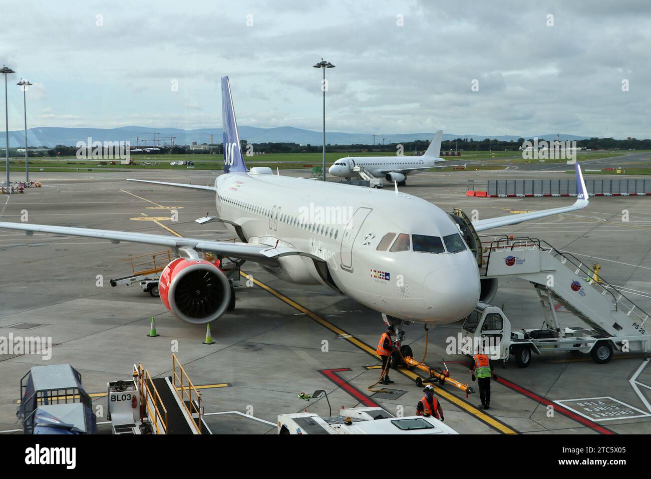 Motore a reazione in volo hi-res stock photography and images - Alamy