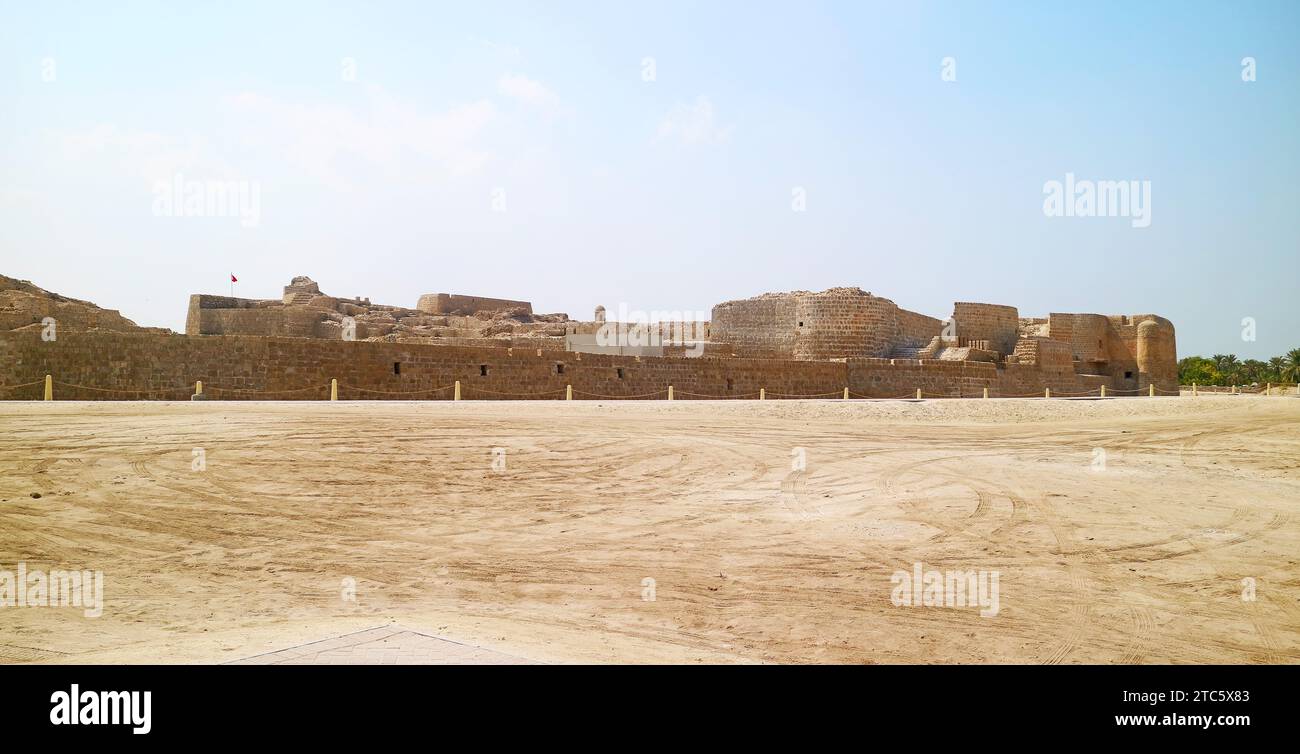 The Bahrain Fort or Qal'at al-Bahrain, an Ancient Harbour and Capital ...