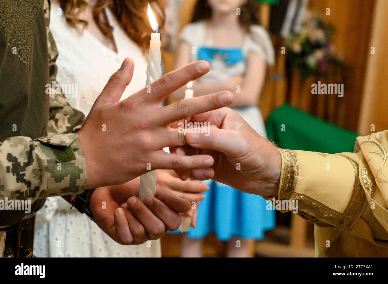 Grooms wear their wedding rings on their fingers, wedding rites and ...