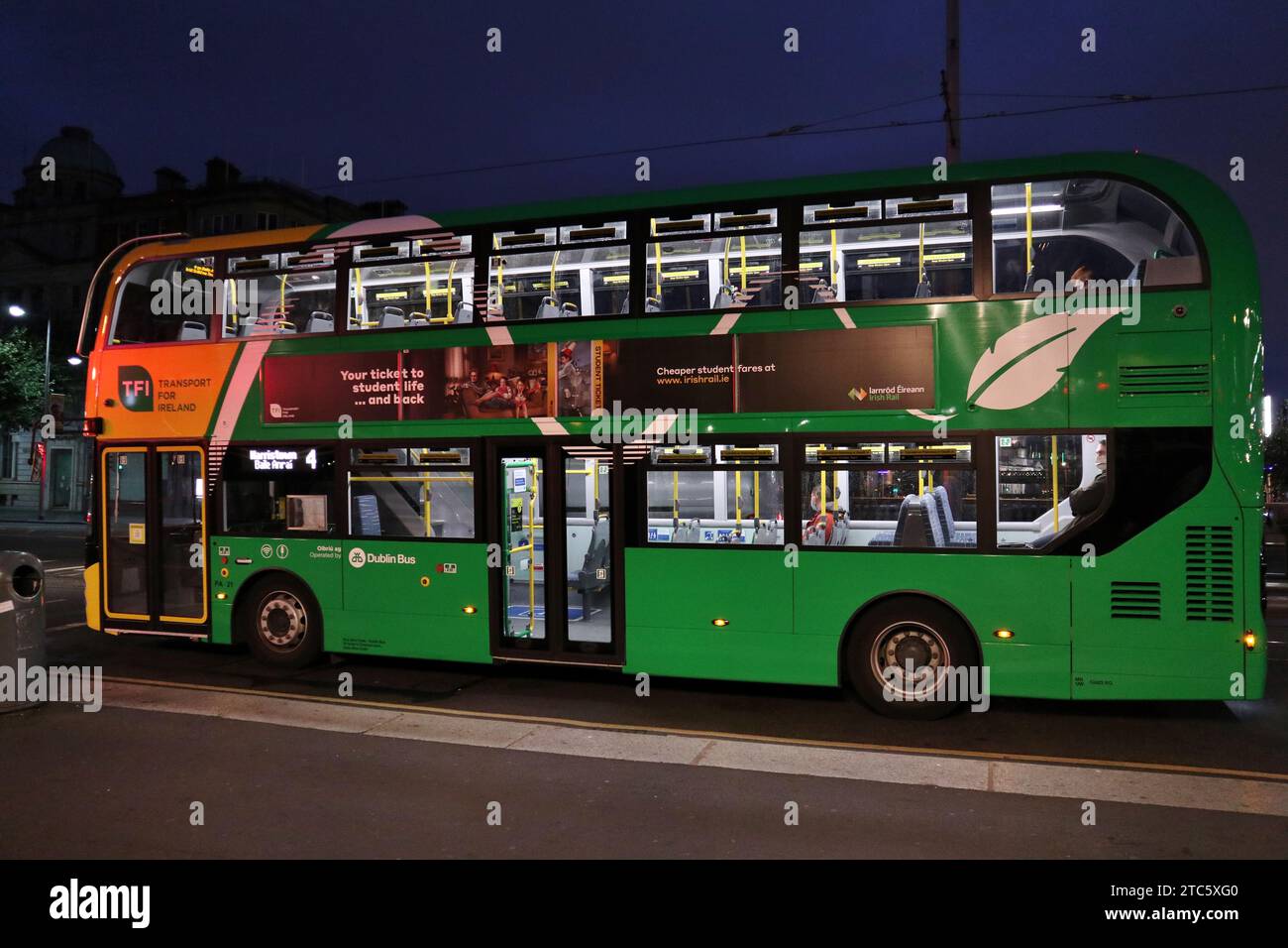 Bus urbano hi-res stock photography and images - Alamy