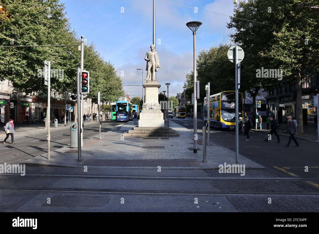 Gray monument hi-res stock photography and images - Alamy