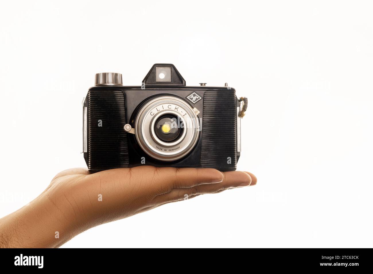 Click-I is a medium format film viewfinder camera Doha Qatar 10-12-2023 ...