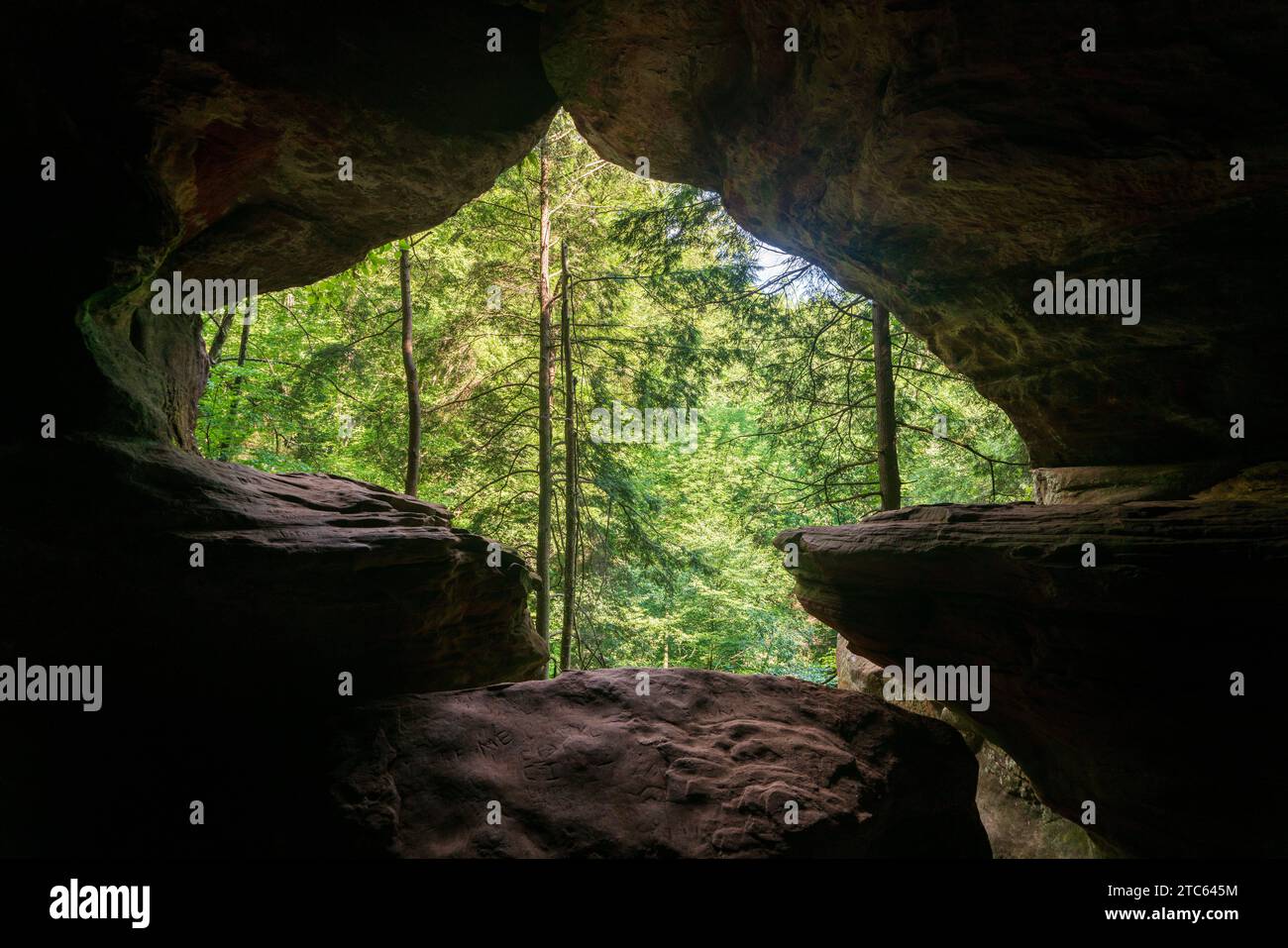 Rockhouse Cave, Hocking Hills State Park in the Hocking Hills region of ...