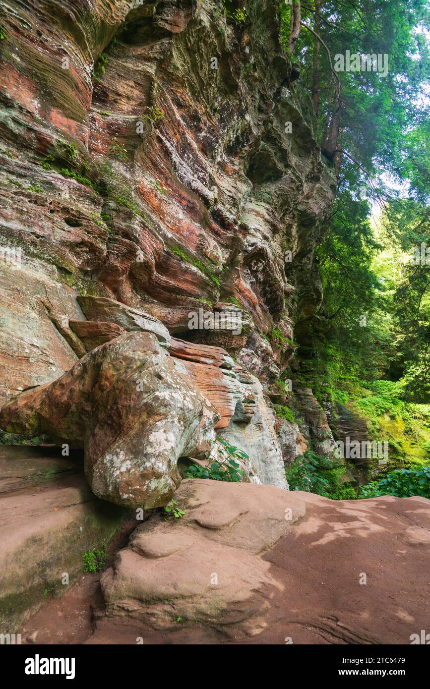 Rockhouse Cave, Hocking Hills State Park in the Hocking Hills region of ...
