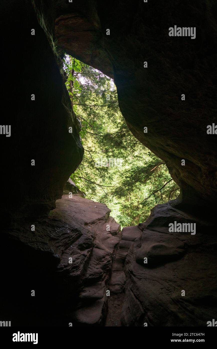 Rockhouse Cave, Hocking Hills State Park in the Hocking Hills region of ...