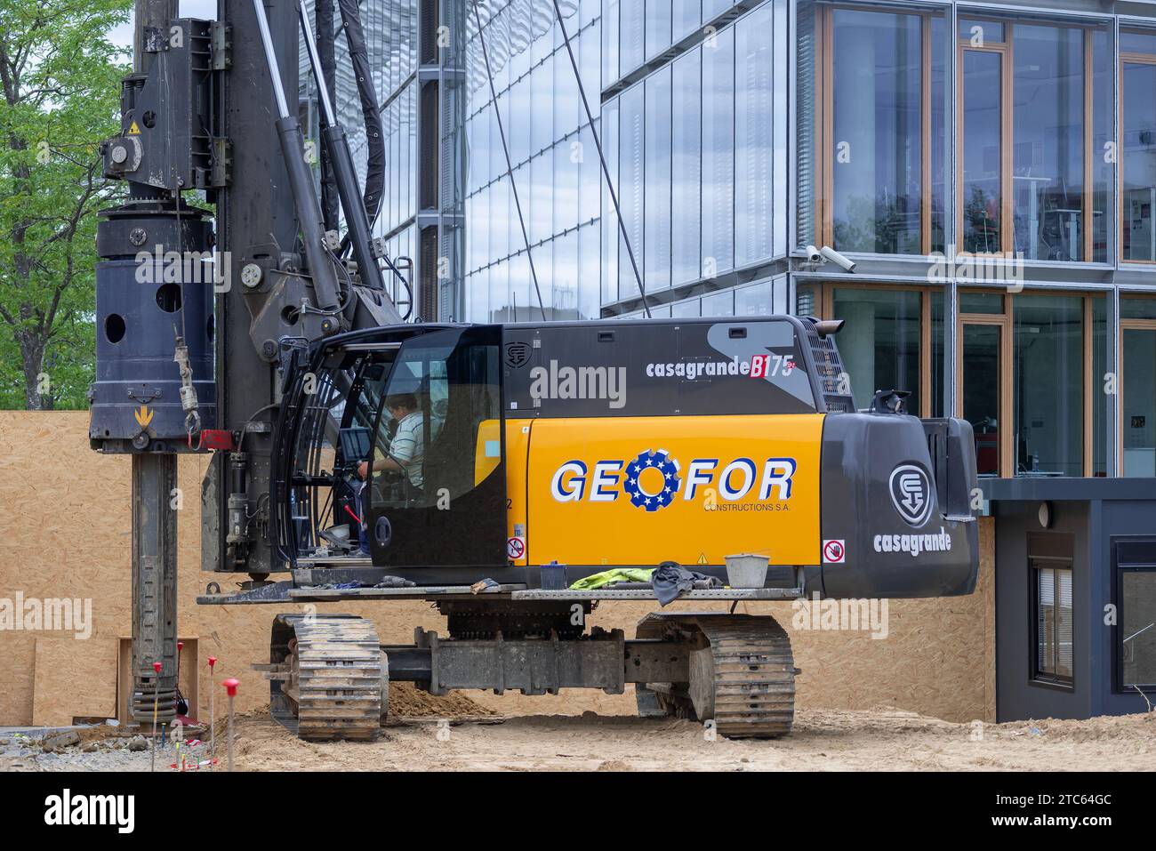 Luxembourg City, Luxembourg - Yellow drilling rig Casagrande B175 XP-2 ...