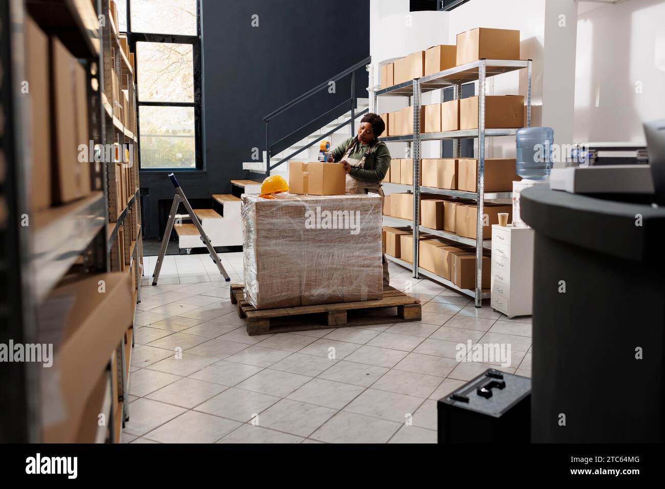 Factory stockroom boxes on shelf hi-res stock photography and images ...