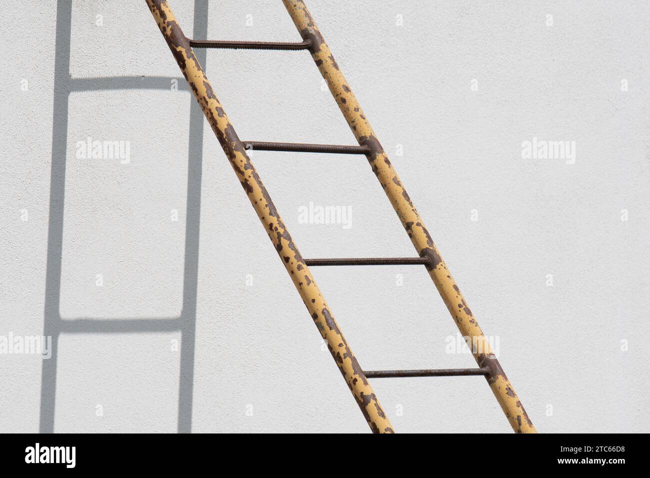 Black ladders hi-res stock photography and images - Alamy