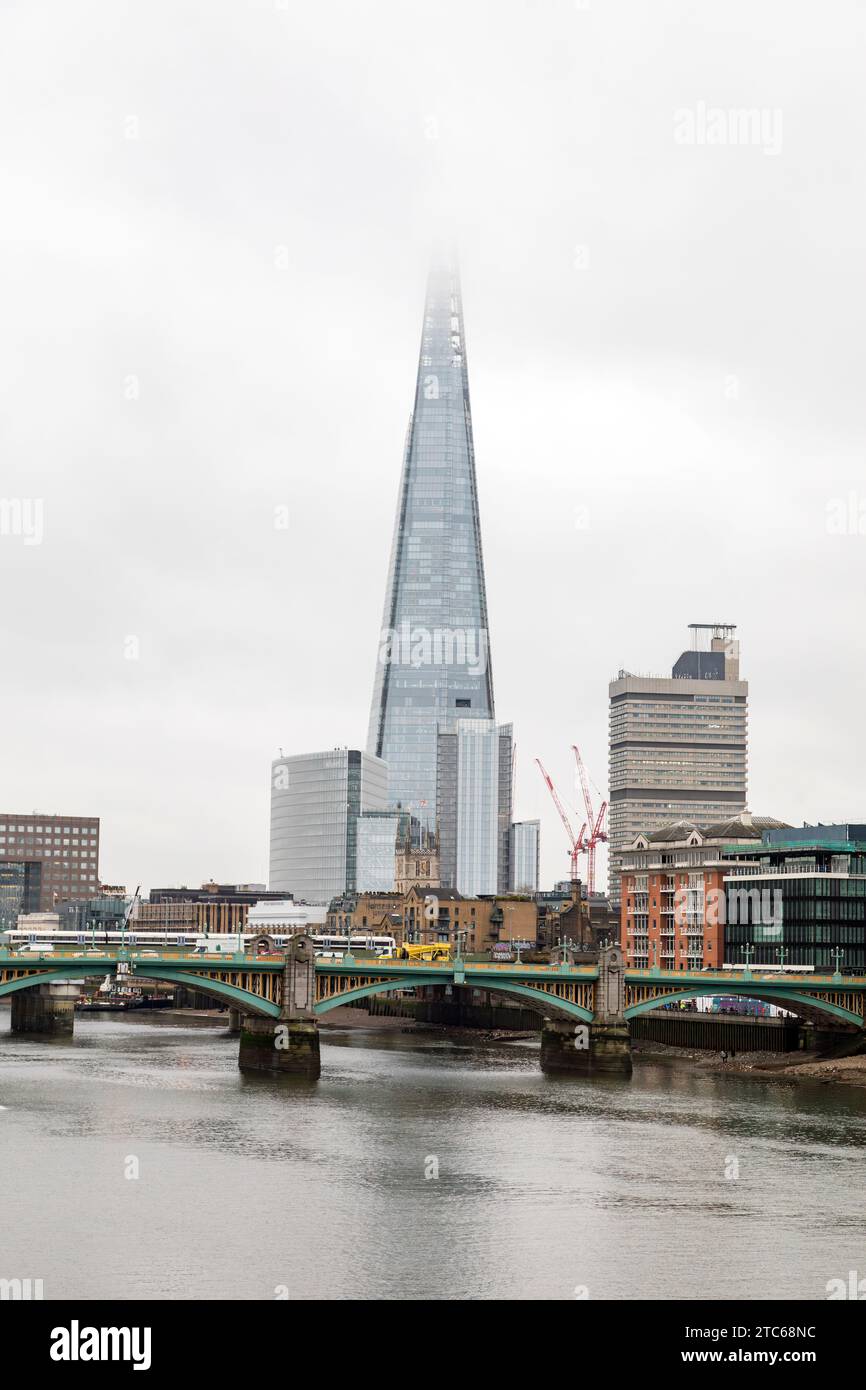 The shard supertall skyscraper hi-res stock photography and images - Alamy