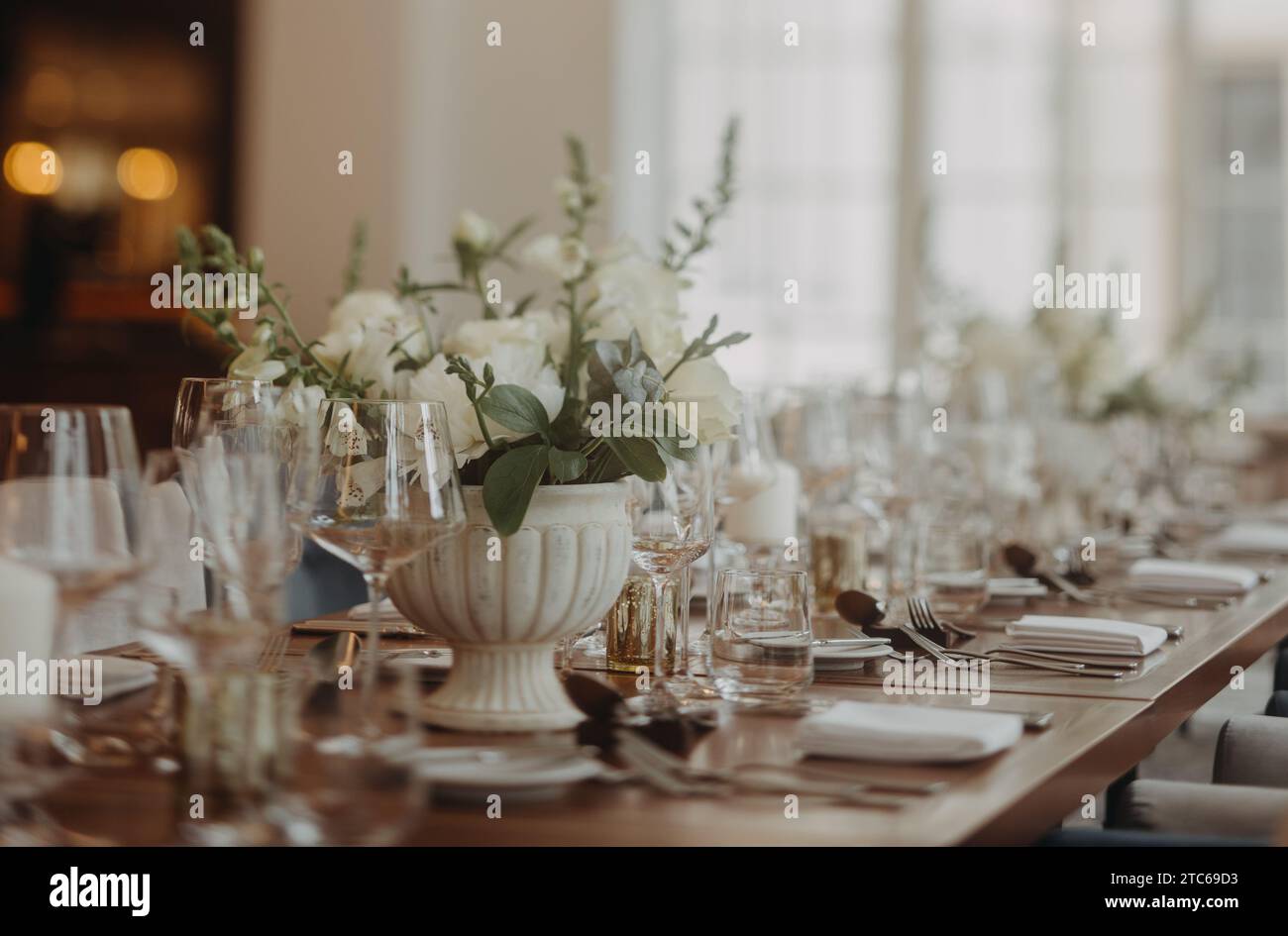 Elegant, romantic table setting for indoor wedding reception. Luxury ...