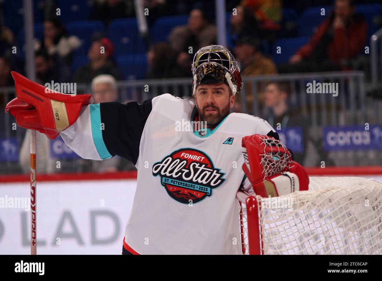 Saint Petersburg, Russia. 10th Dec, 2023. Div. Tarasova Hockey Club player, Jeremy Smith (45 ...