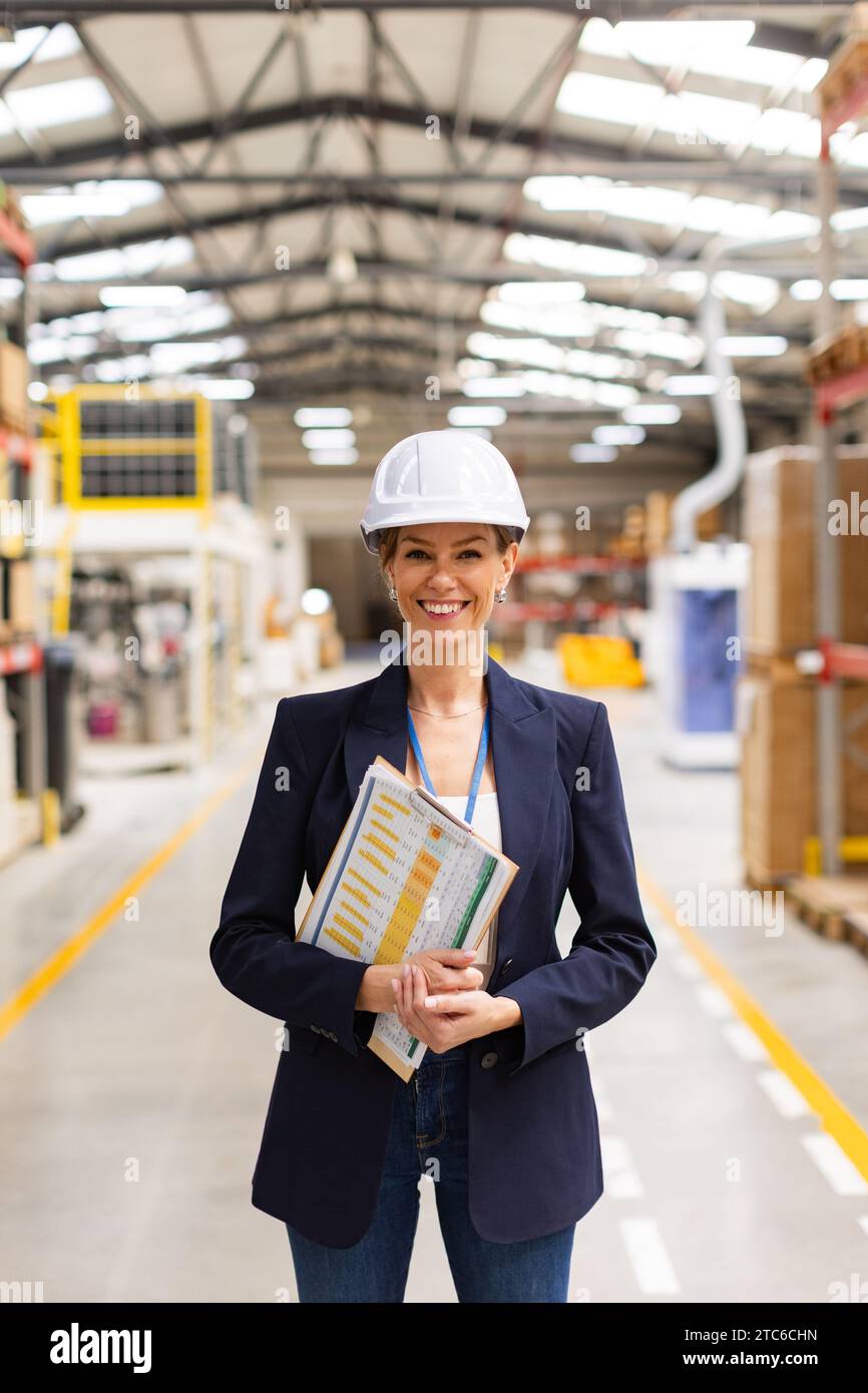 Ceo standing factory hi-res stock photography and images - Alamy