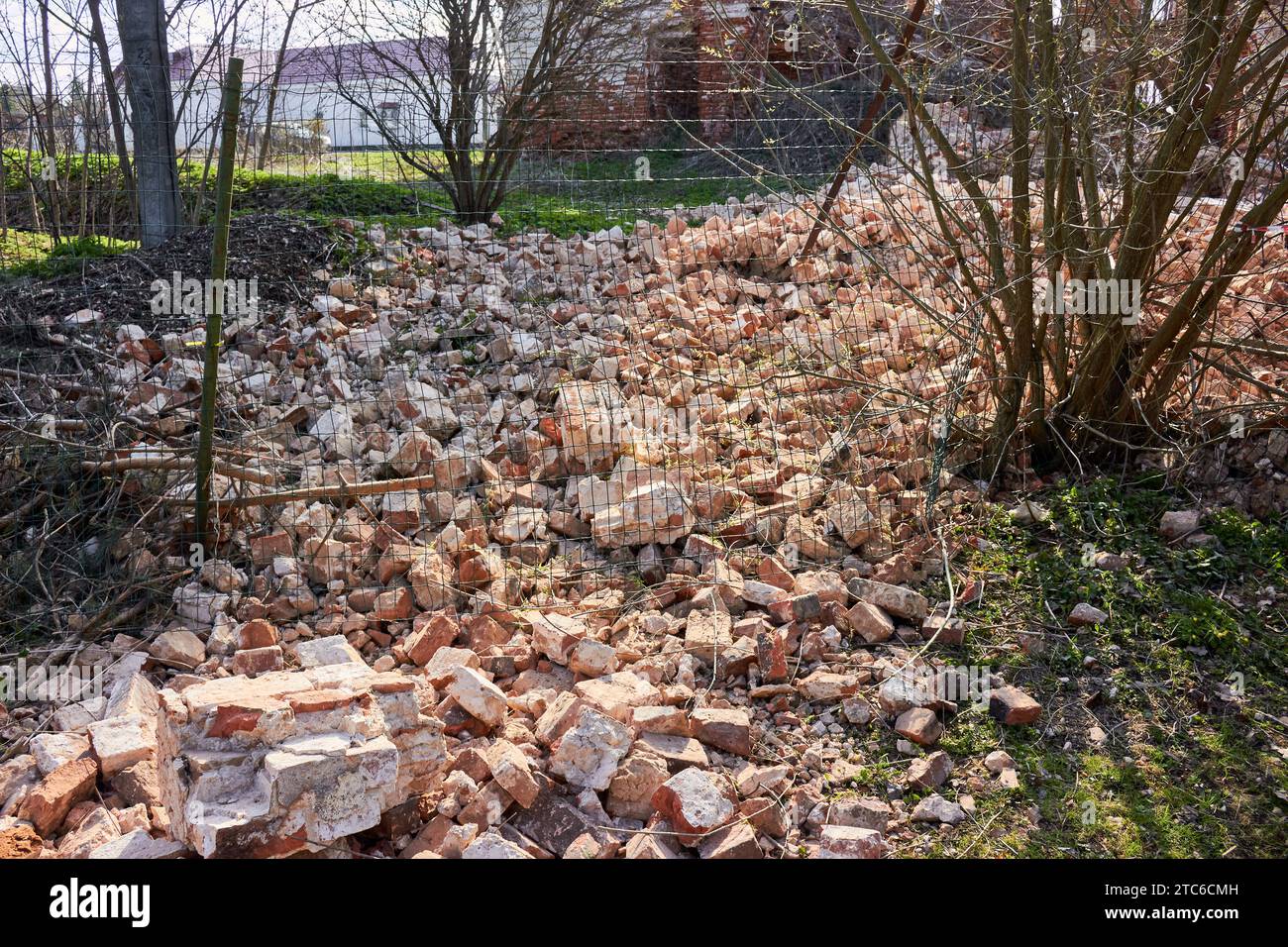 After a wall collapsed hi-res stock photography and images - Alamy
