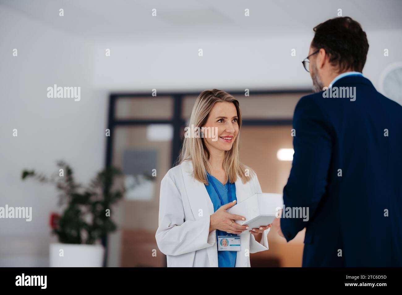 Convicing hi-res stock photography and images - Alamy