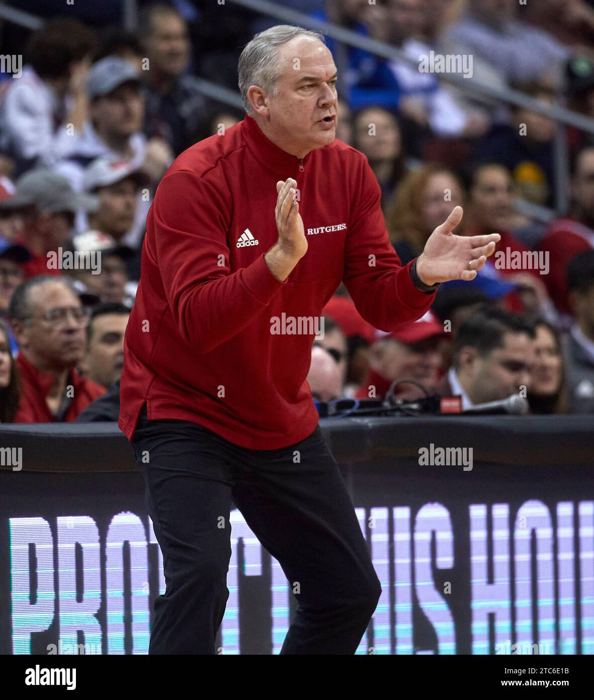Rutgers Scarlet Knights head coach Steve Pikiell during the Garden ...