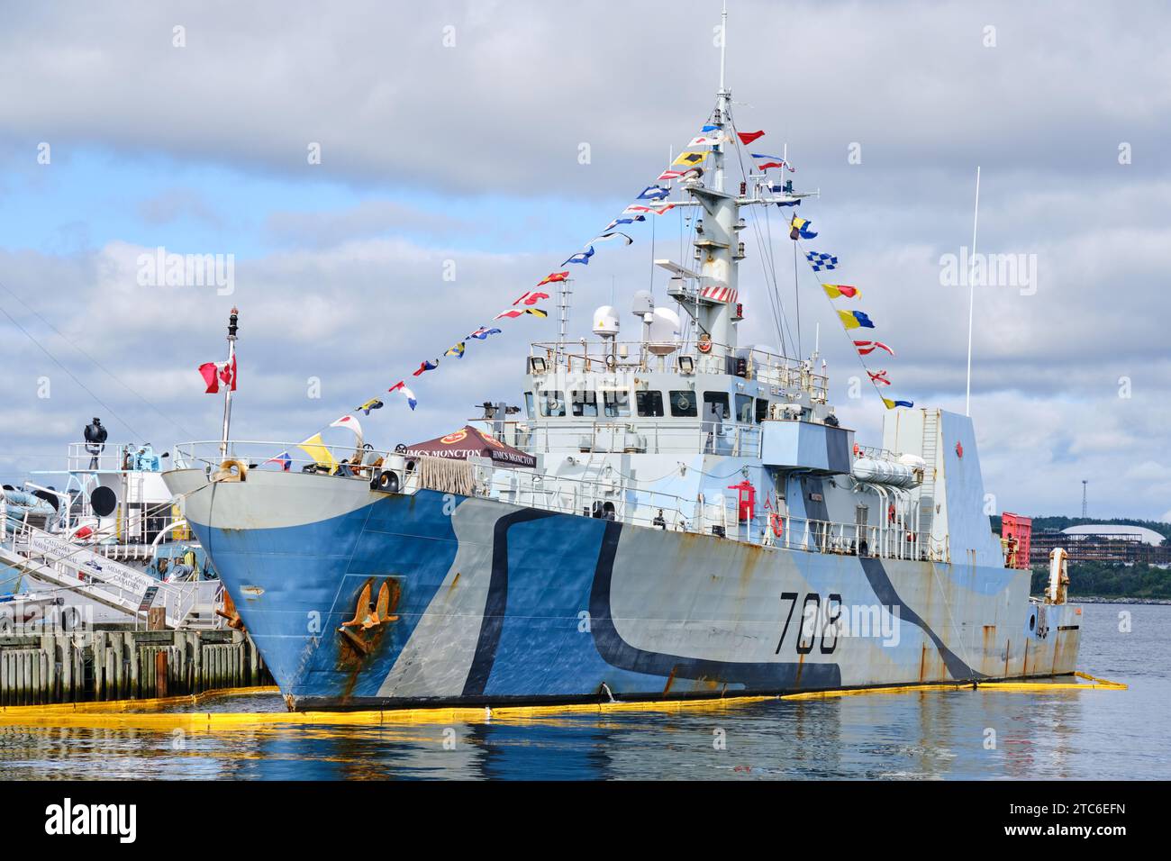 HMCS Moncton a coastal defense vessel bedazzle in Second World War ...