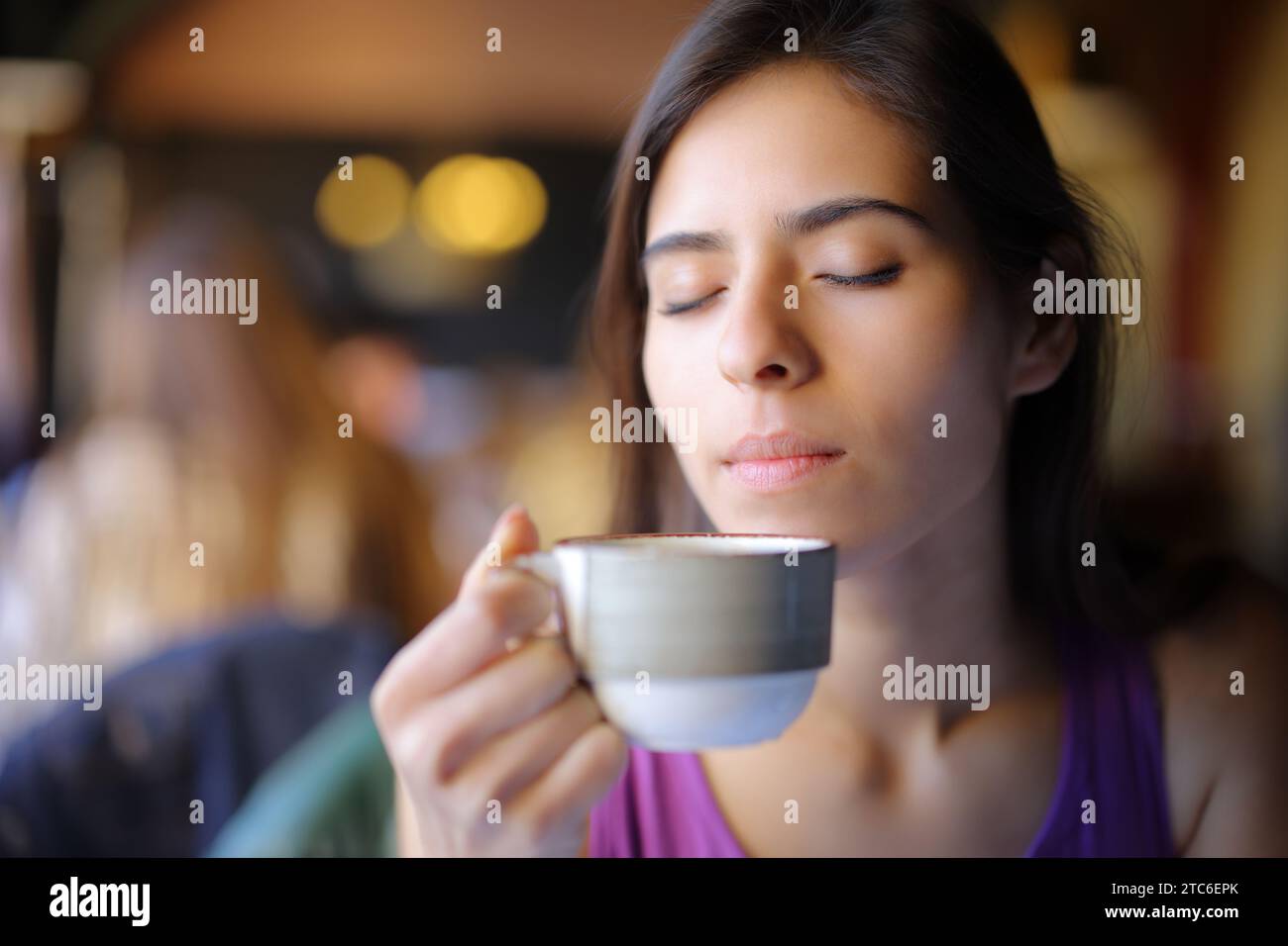 Smelling hand hi-res stock photography and images - Alamy