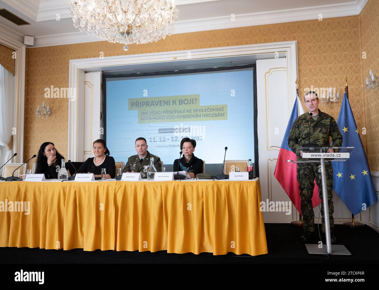 Helena staff hi-res stock photography and images - Alamy