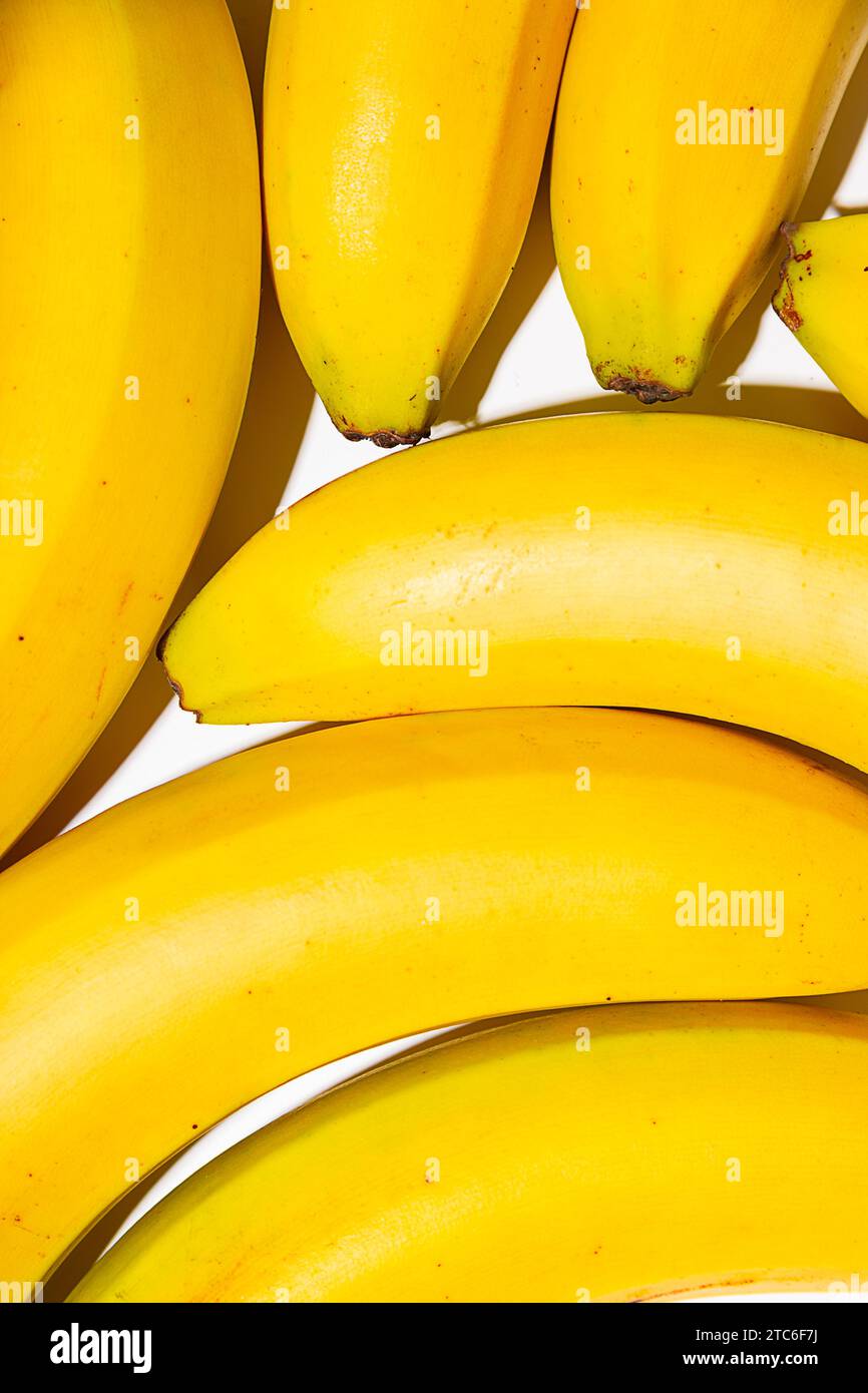 Close up bananas texture background. Vibrant color Stock Photo - Alamy