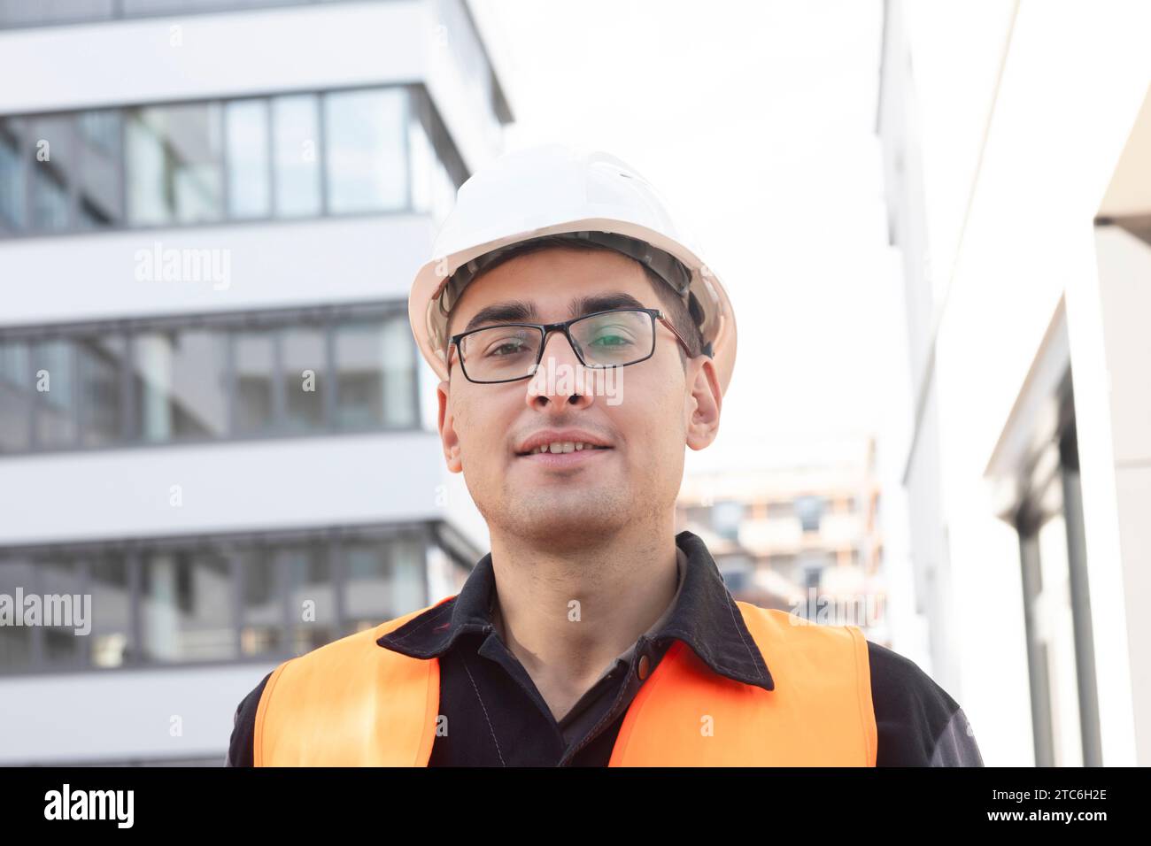 Building helmet safety glasses hi-res stock photography and images - Alamy