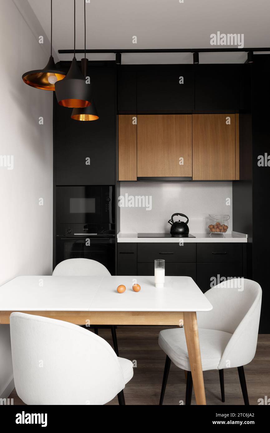 Compact kitchen in flat hi-res stock photography and images - Alamy