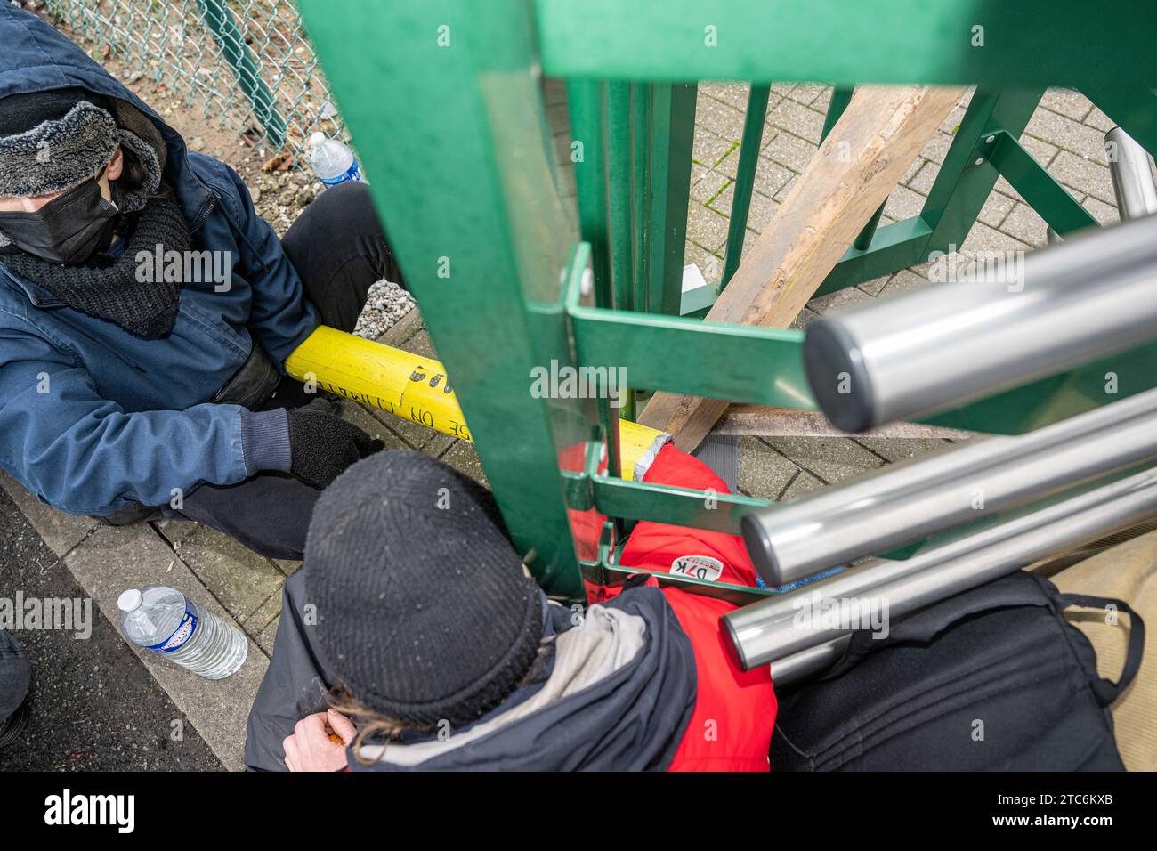 Oudenaarde, Belgium. 11th Dec, 2023. pro-Palestinian activists block ...