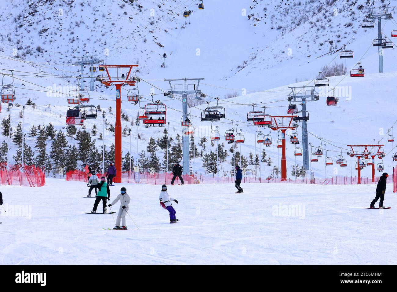 Altay, China. 11th Dec, 2023. ALTAY, CHINA - DECEMBER 11, 2023 - Skiers ...