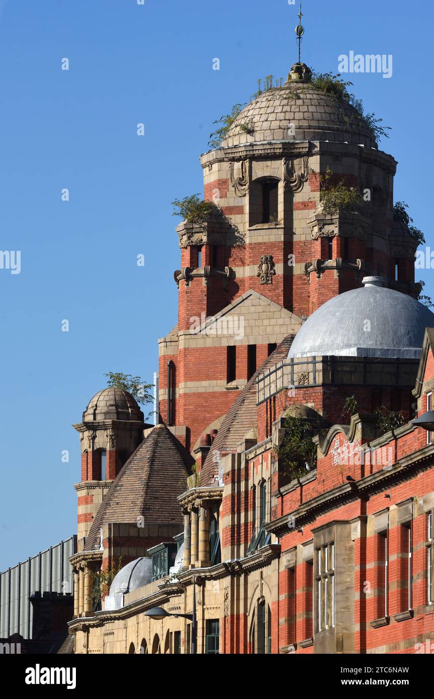 Corner tower hi-res stock photography and images - Alamy