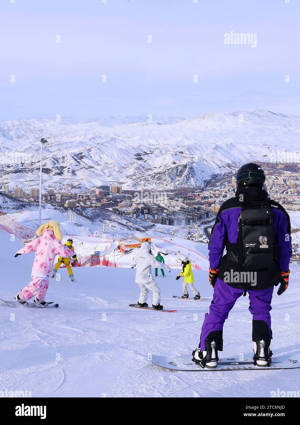 Altay, China. 11th Dec, 2023. ALTAY, CHINA - DECEMBER 11, 2023 - Skiers ...