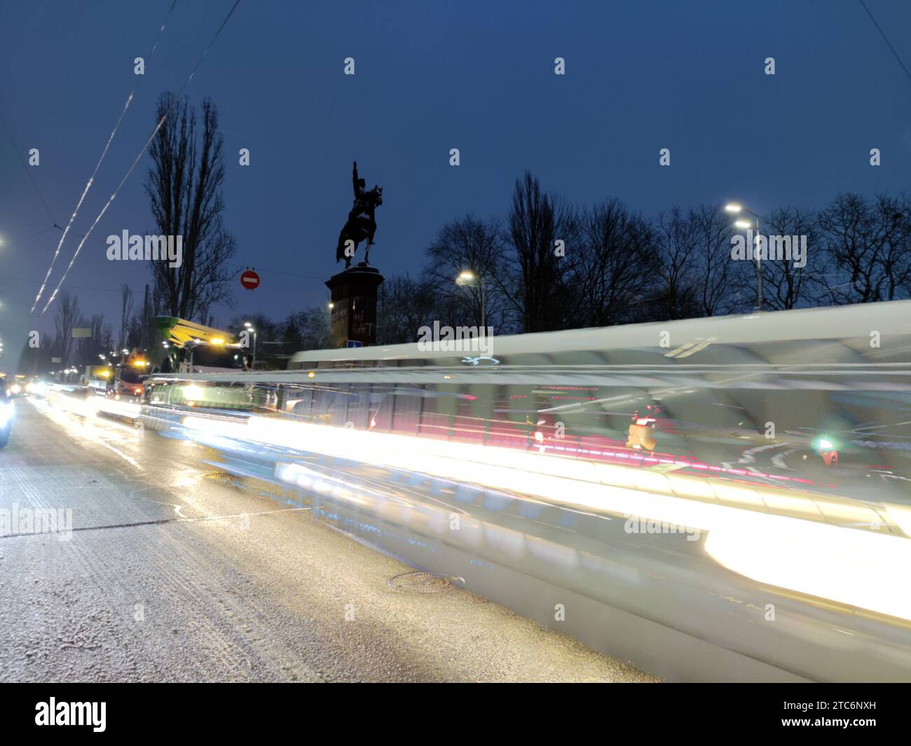 Non Exclusive: KYIV, UKRAINE - DECEMBER 9, 2023 - The monument to ...