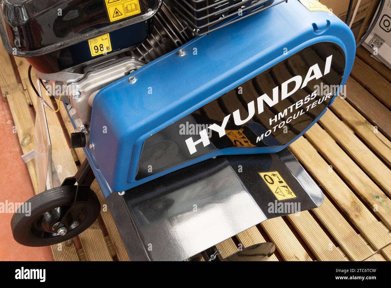 Bordeaux , France - 11 13 2023 : Hyundai hmtb55 motoculteur logo sign ...