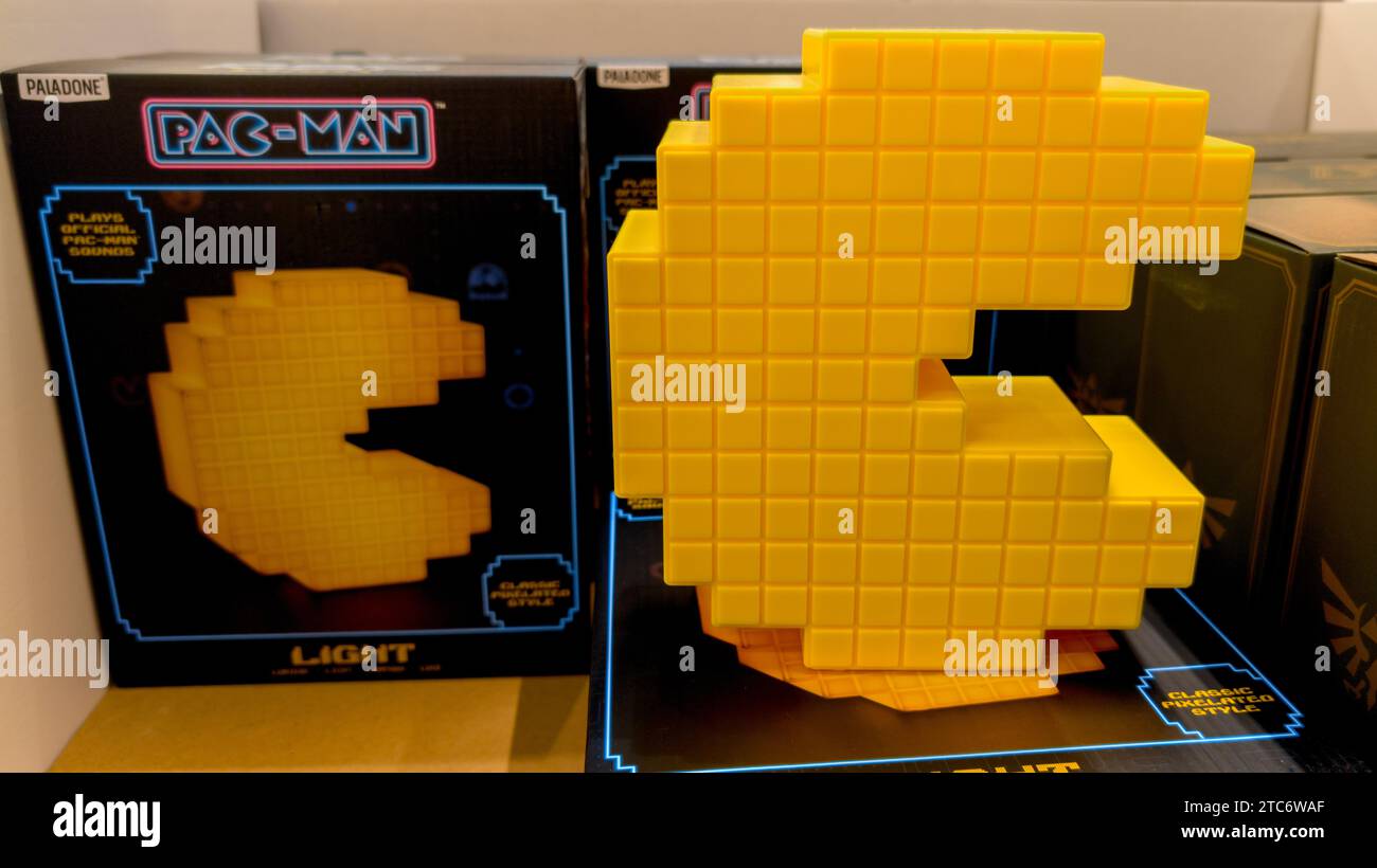 Video game controller cartoon icon hi-res stock photography and images ...