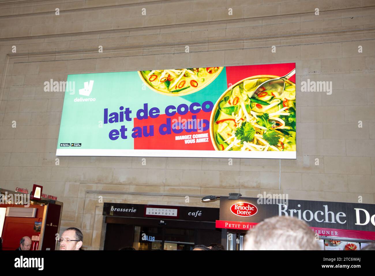 Deliveroo sign hi-res stock photography and images - Alamy