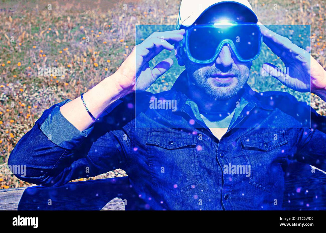 Augmented reality glasses hi-res stock photography and images - Alamy