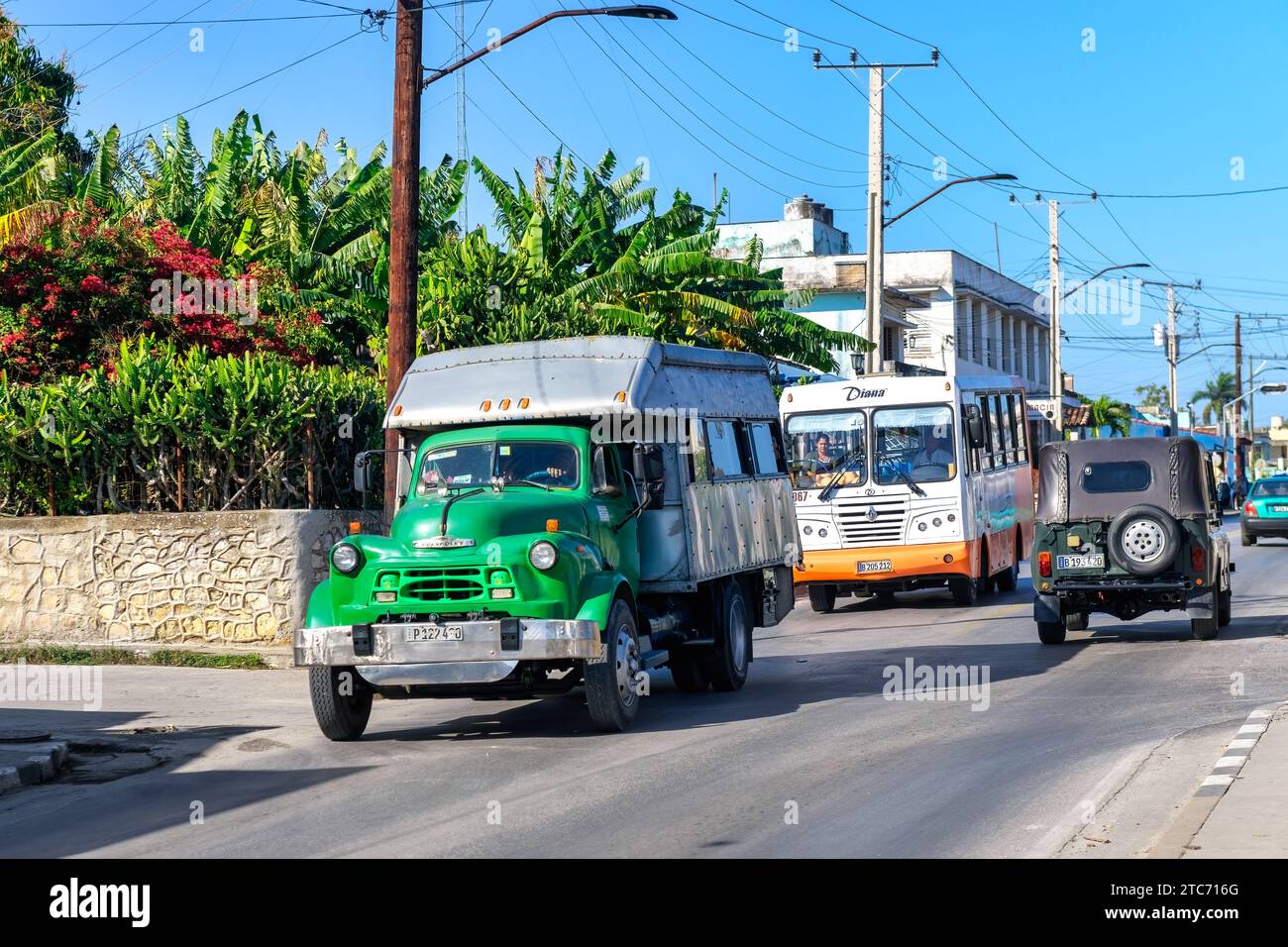 Cuban truck bus hi-res stock photography and images - Alamy